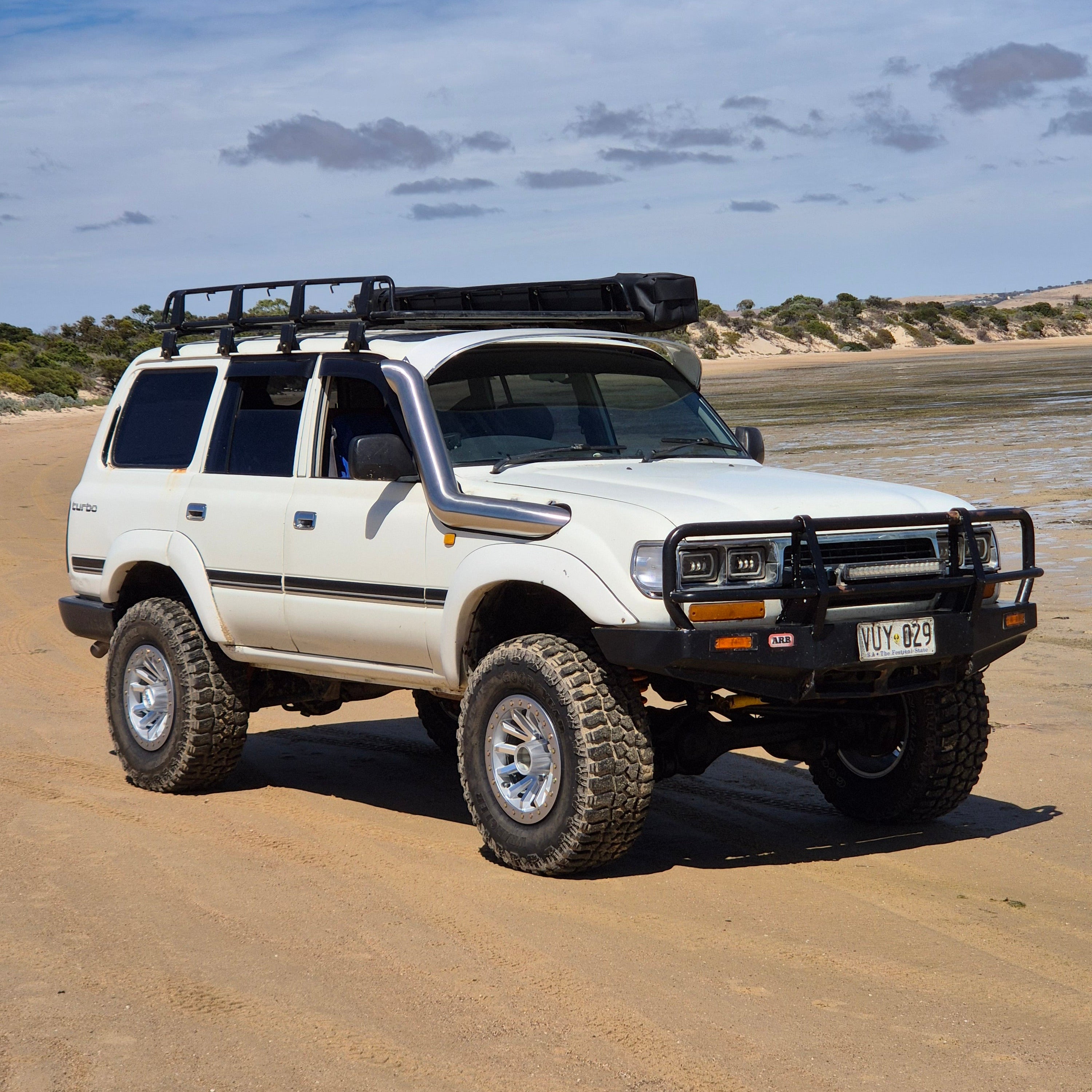 80 Series Landcruiser 5" Low Cut Guard Entry Snorkel – Knight Fabrication